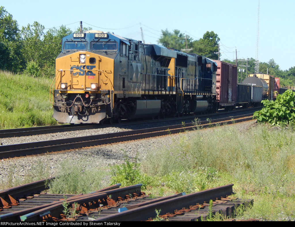 CSX 909